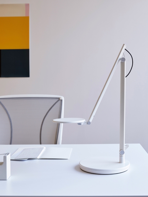 The Right Desk Lamp For Your Workspace | Humanscale